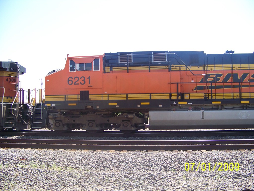 BNSF ES44AC 6231